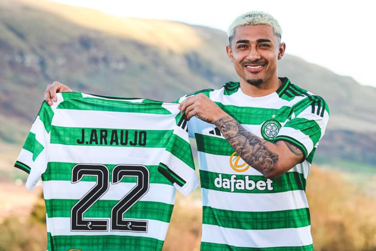 Julián Araujo es presentado con Celtic de Escocia; el mexicano ex de ...